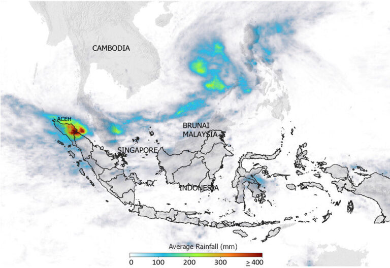 “Hujan Lebat Akibat Siklon Tropis Senyar Memicu Banjir Luas dan ...
